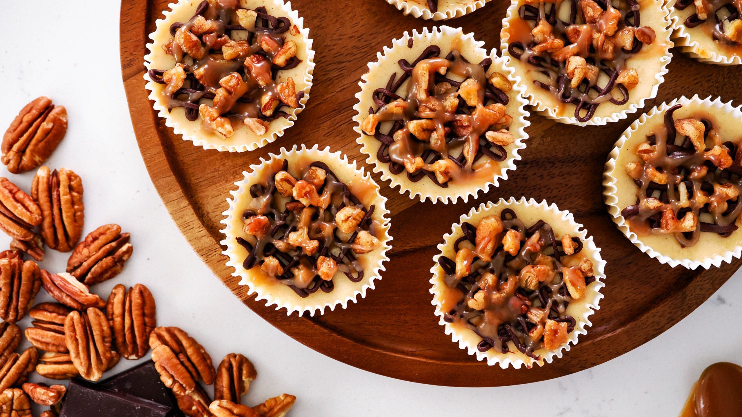 Mini Turtle Cheesecakes - The Floral Apron