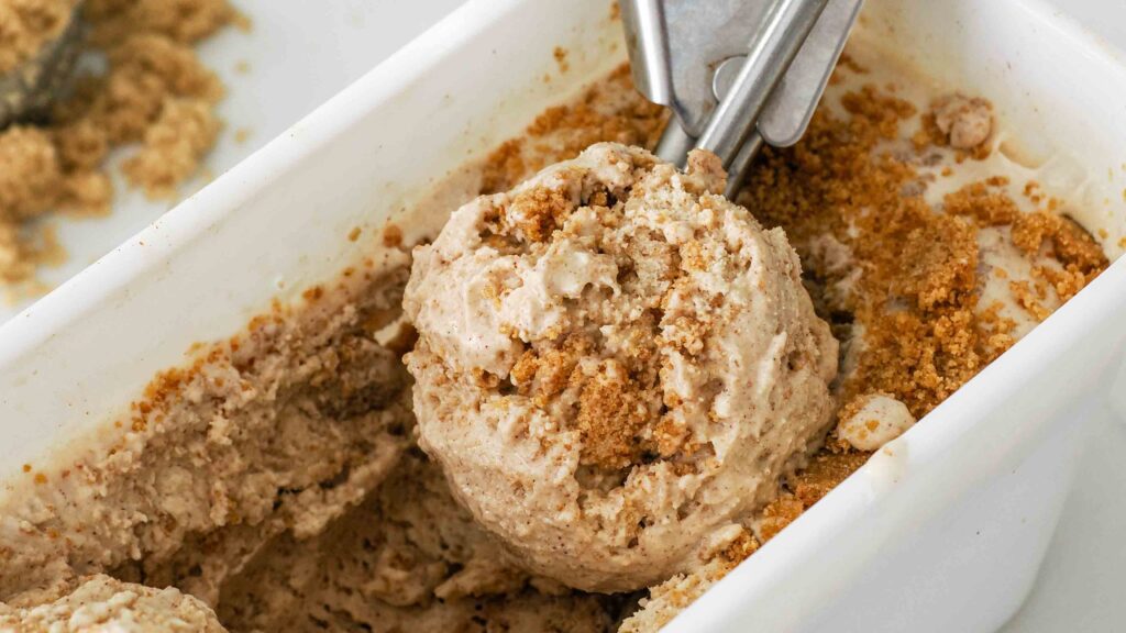 Brown Sugar Cinnamon Ice Cream - The Floral Apron